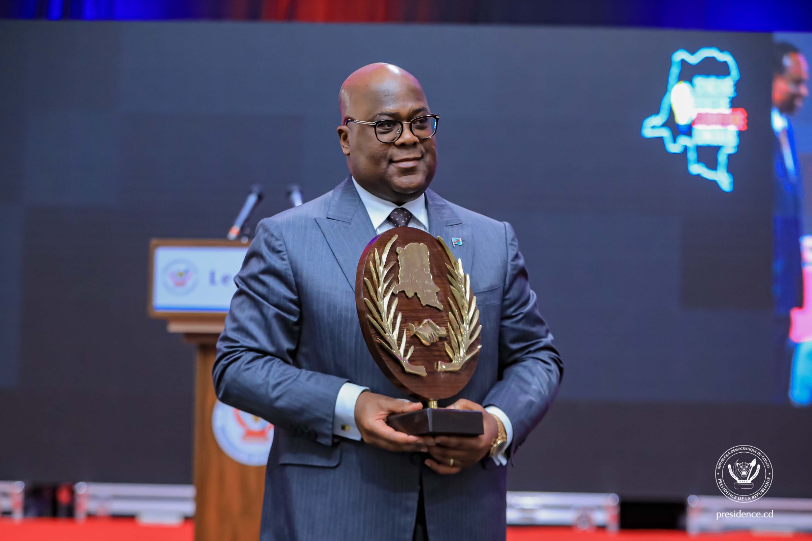 CONCLAVE DU GÉNIE SCIENTIFIQUE CONGOLAIS : LE PRÉSIDENT FÉLIX ...