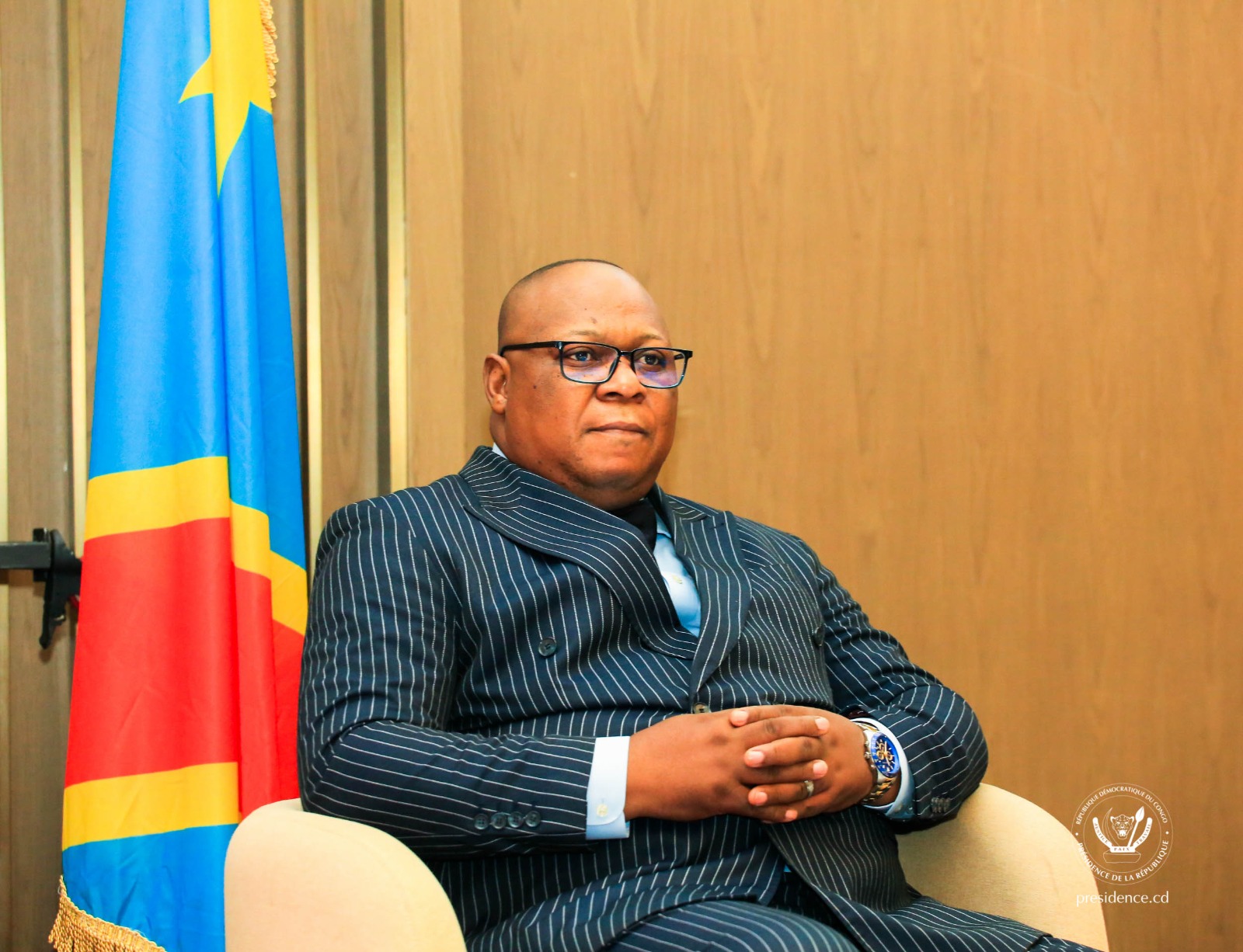 Remise des hyperguides des agents de douanes aux cadres et agents de la ...